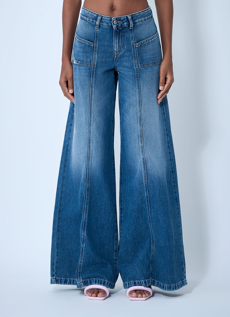 Diesel Women's' D-Akii Jeans in Denim | LN-CC®