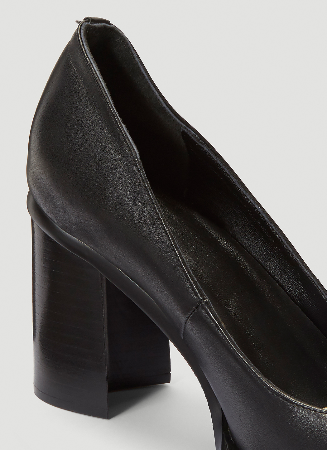 Ninamounah Howl Heeled Pumps in Black | LN-CC