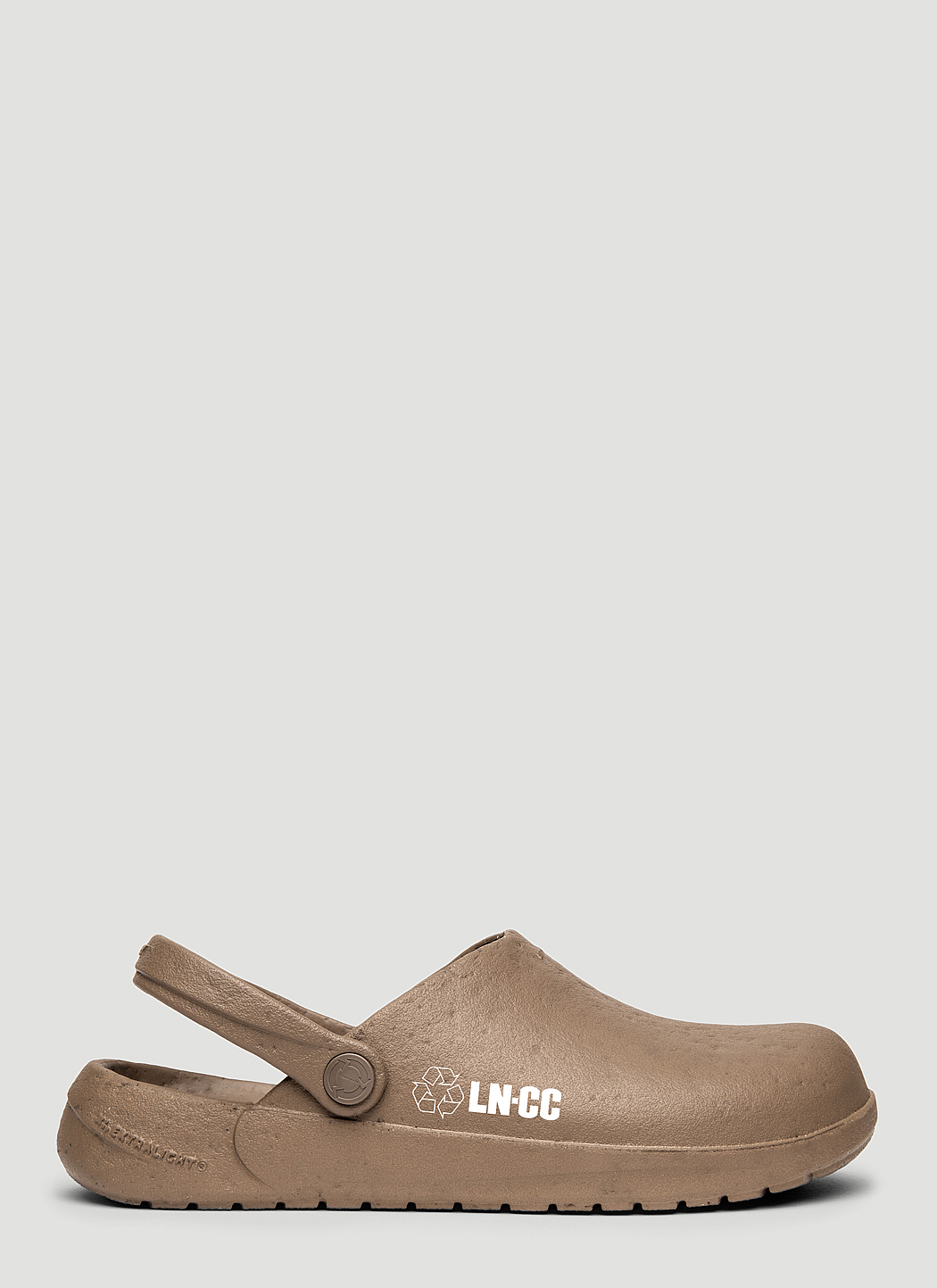 Ales Grey Rodeo Drive Clogs in Brown | LN-CC®